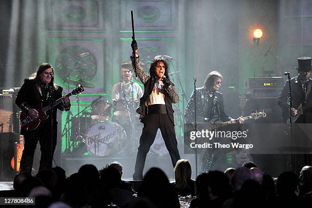 Rock Roll Hall Of Fame Alice Cooper Photos And Premium High Res Pictures Getty Images