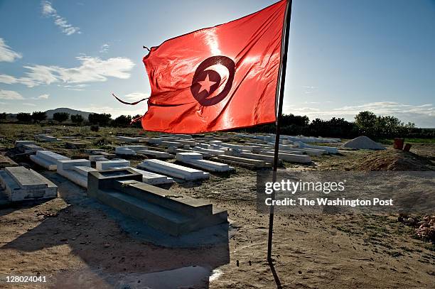 Suicide Of Mohamed Bouazizi Photos Et Images De Collection Getty Images