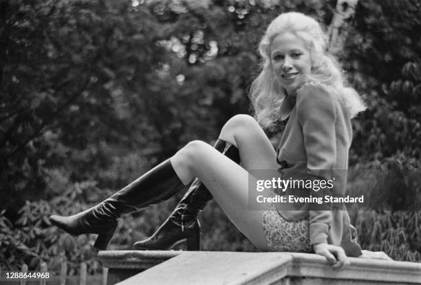 235 Connie Booth Photos And High Res Pictures Getty Images