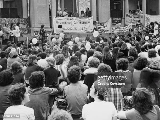 Reproductive Rights Photos And Premium High Res Pictures Getty Images