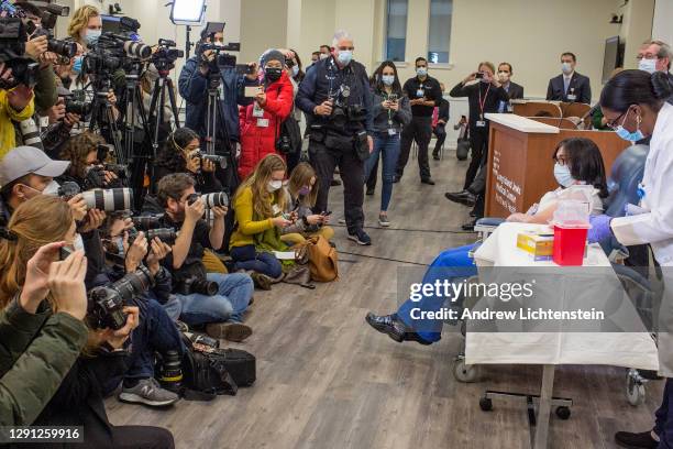 Long Island Jewish Medical Center Photos And Premium High Res Pictures