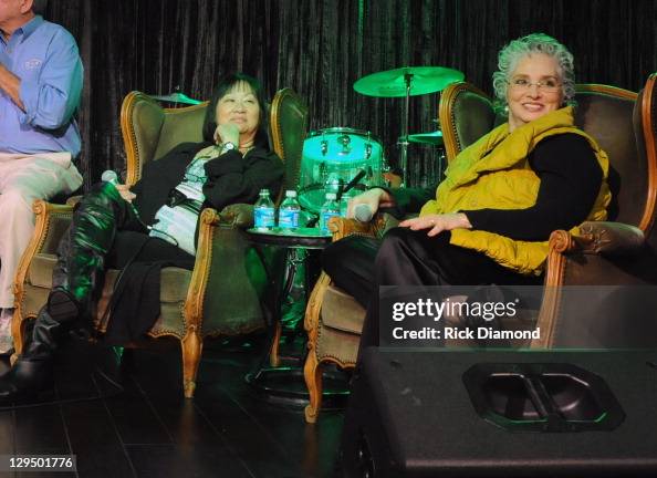 Former John Lennon Girlfriendauthor May Pang And Former Ringo Starr News Photo Getty Images