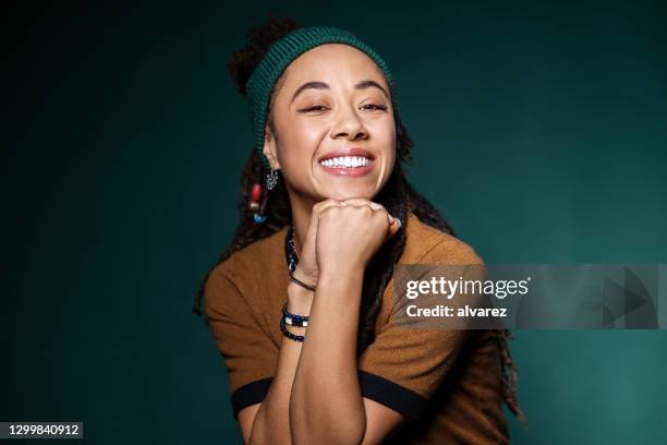 African American Woman Wearing Headband Photos And Premium High Res