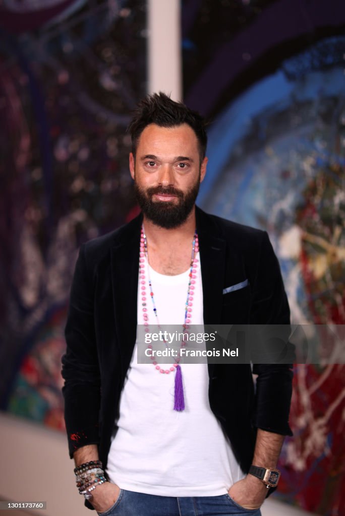 Artist Sacha Jafri poses for a portraits at Leila Heller Gallery on ... Artist Sacha Jafri poses for a portraits at Leila Heller Gallery on ...