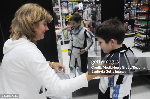 23 Chris Hecker Stock Photos, High-Res Pictures, and Images - Getty Images 23 Chris Hecker Stock Photos, High-Res Pictures, and Images - Getty Images