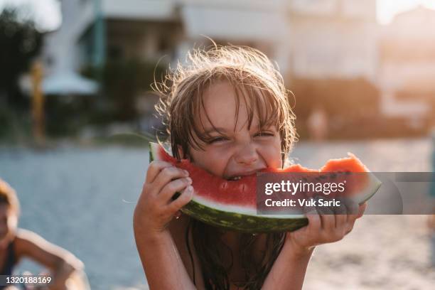 Cute Girls On The Beach Photos Et Images De Collection Getty Images