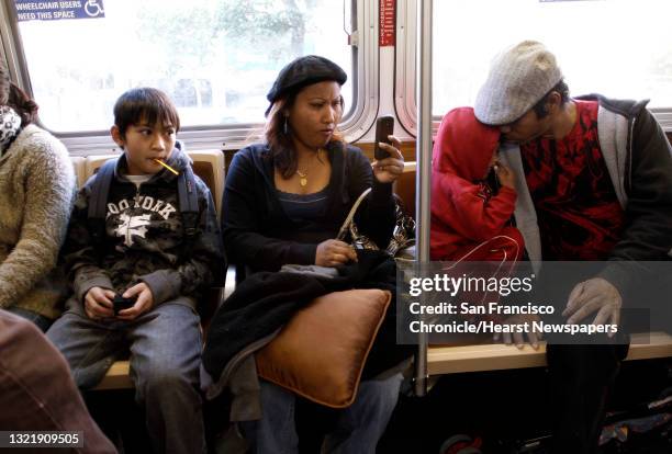Famly Time Photos And Premium High Res Pictures Getty Images