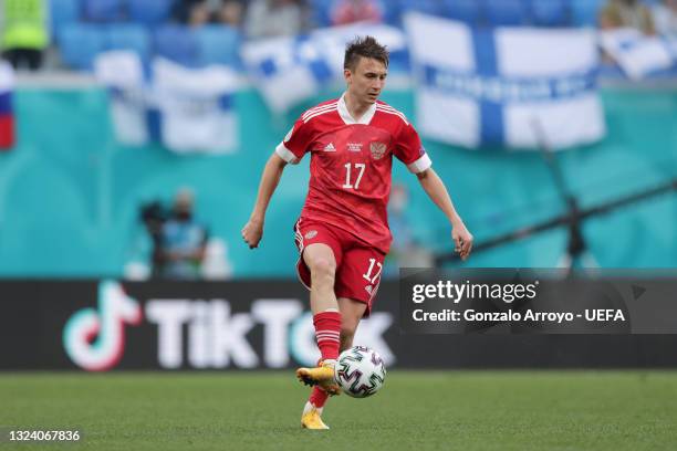 Aleksandr Golovin Fútbol Photos And Premium High Res Pictures Getty Images