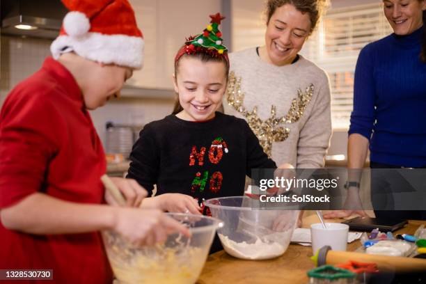 Lesbian Moms And Daughter Hang Out In The Kitchen Photos And Premium High