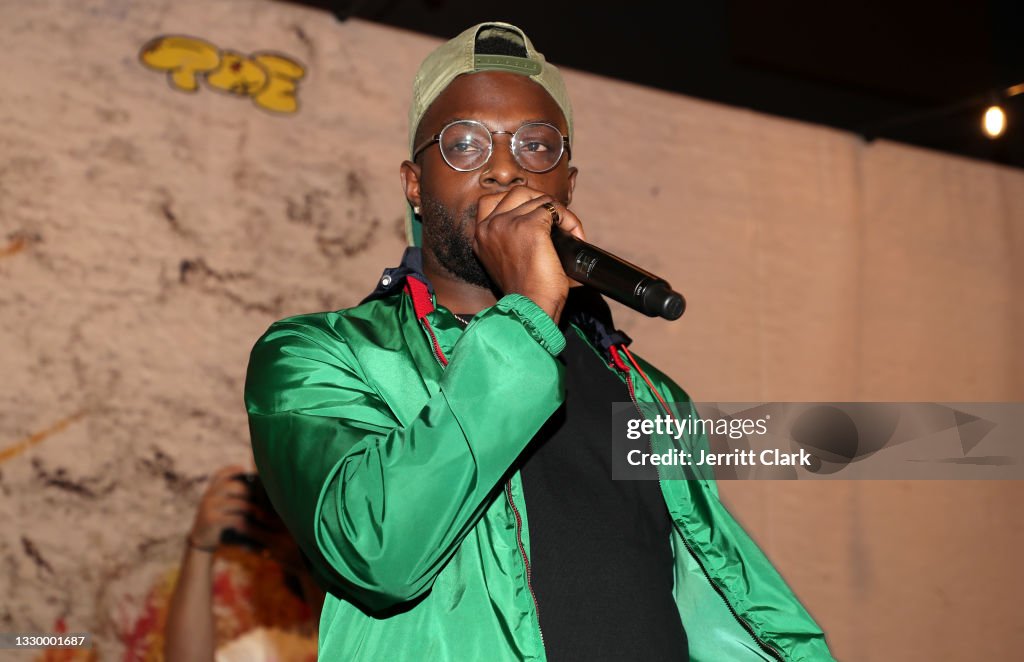 Isaiah Rashad Performs At His The House Is Burning Album Listening