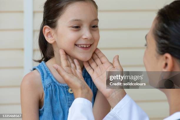 Tonsil Check Photos And Premium High Res Pictures Getty Images