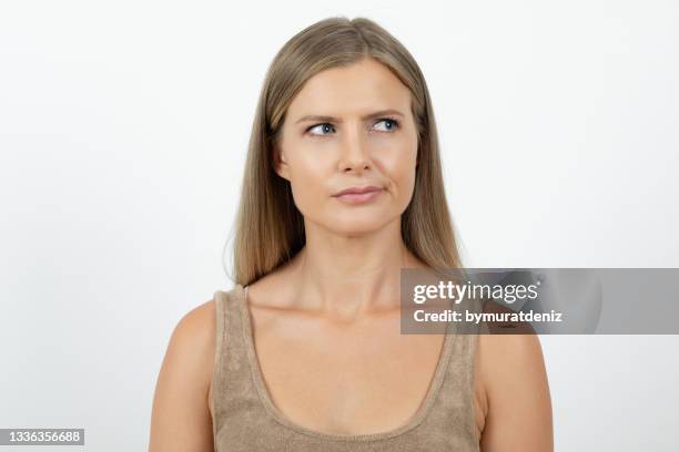 Female Sad Eyes Fotografías E Imágenes De Stock Getty Images