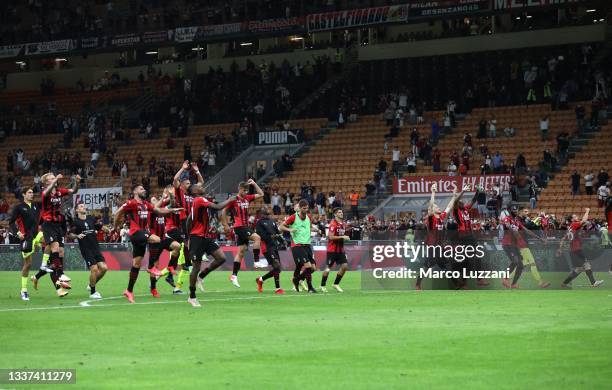 Victorious Ac Milan Photos And Premium High Res Pictures Getty Images