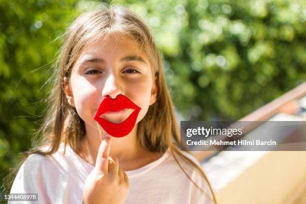 Face Side Open Mouth Imagens E Fotografias De Stock Getty Images