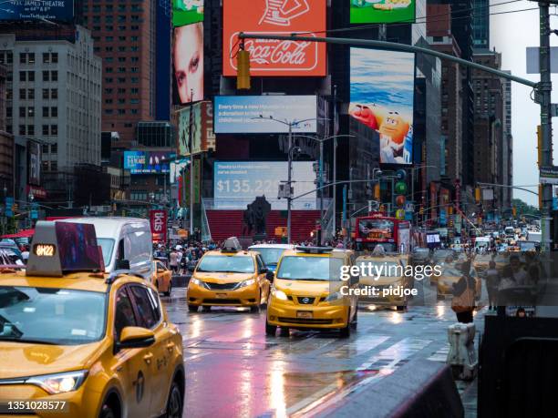 Crowds Of People Walking On New York City Street Photos And Premium