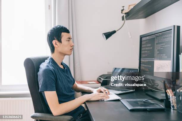 Chinese Programmers Photos And Premium High Res Pictures Getty Images