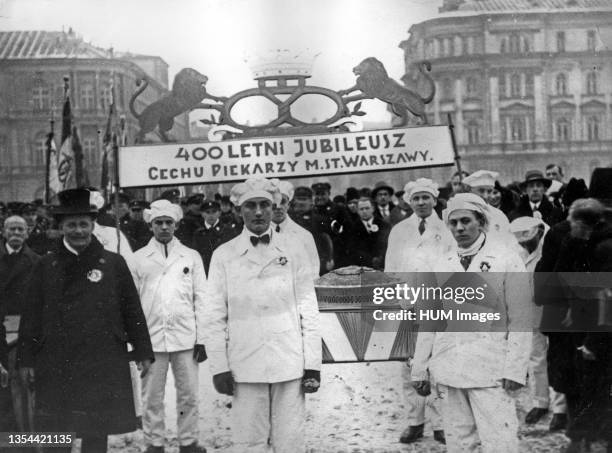 Bakers Guild Photos And Premium High Res Pictures Getty Images
