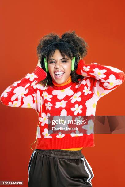 Black Sweatpants Girls Photos And Premium High Res Pictures Getty Images