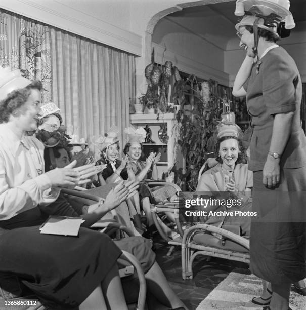 Tupperware Party Photos And Premium High Res Pictures Getty Images
