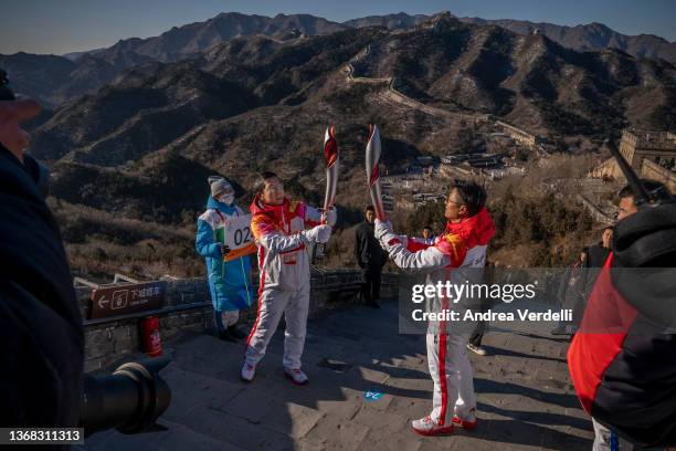 Passing Of The Torch Photos And Premium High Res Pictures Getty Images
