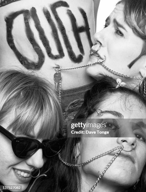 Female Grunge Bands Photos And Premium High Res Pictures Getty Images