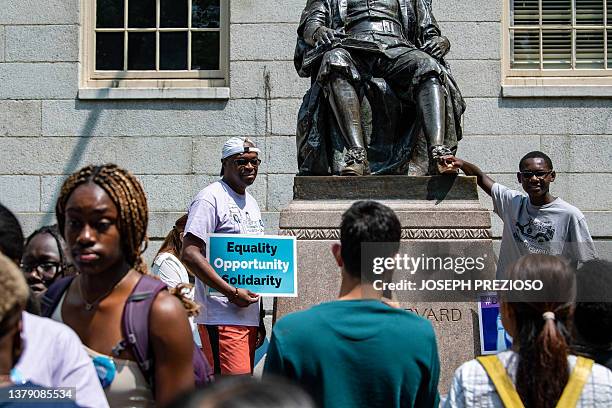 John Harvard Statue Photos And Premium High Res Pictures Getty Images