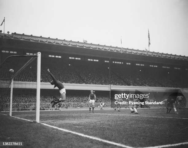 745 Liverpool 1964 Stock Photos, High-Res Pictures, and Images - Getty ... 745 Liverpool 1964 Stock Photos, High-Res Pictures, and Images - Getty ...