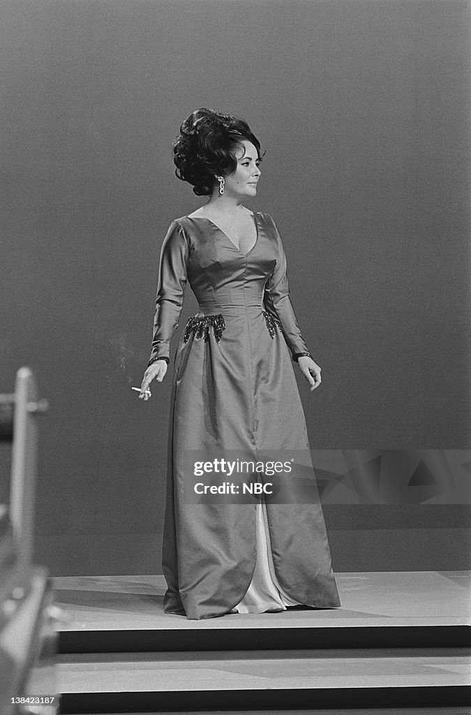 Jr Show Episode 1 Aired Pictured Actress Elizabeth Taylor