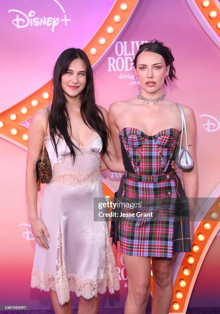 Devon Lee Carlson And Sydney Carlson Attend The Olivia Rodrigo News Photo Getty Images