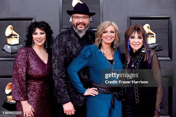 Rebecca Isaacs Bowman Ben Isaacs Sonya Isaacs And Lily Isaacs Of