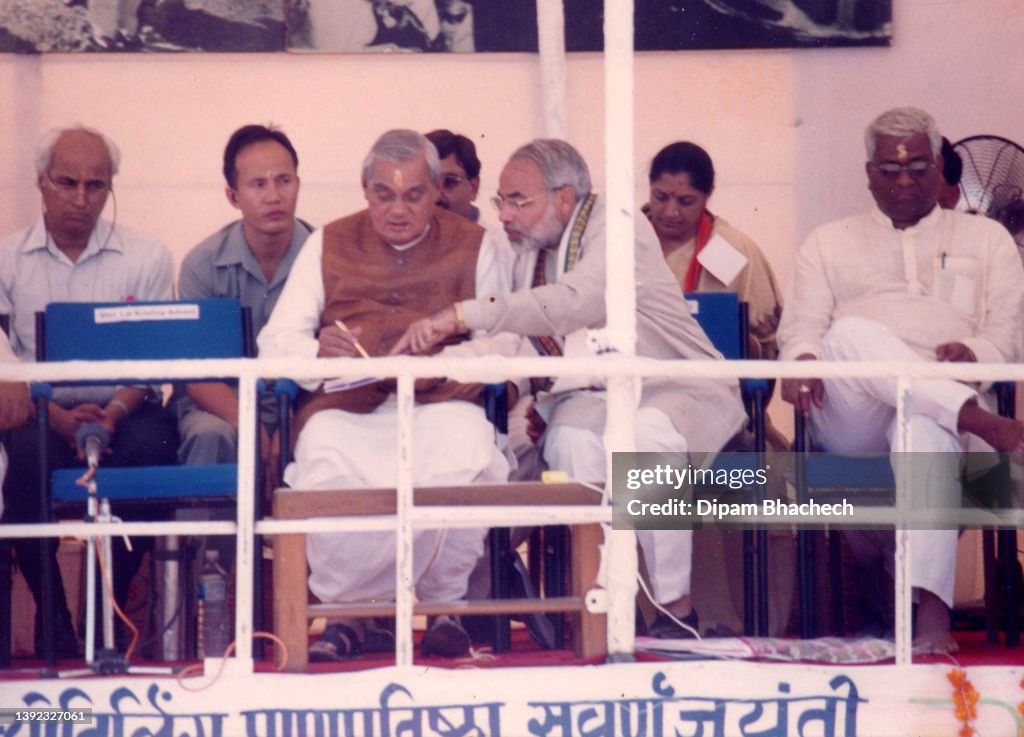 Atal Bihari Vajpayee with Narendra Modi at Somnath temple on 31st ... Atal Bihari Vajpayee with Narendra Modi at Somnath temple on 31st ...