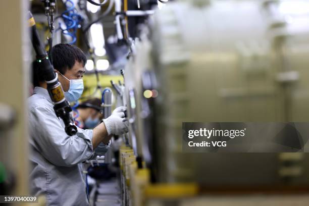 Washing Machine Assembly Photos And Premium High Res Pictures Getty