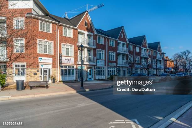 The view of Pearl Street, Burlington, Canada 이미지 (1397923685) - 게티이미지뱅크