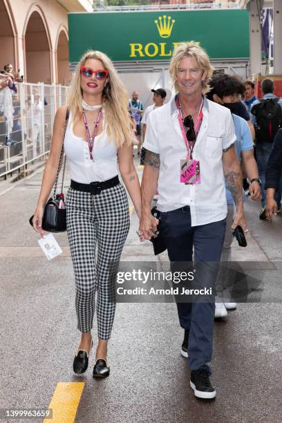 Duff Mckagansusan Holmes Photos And Premium High Res Pictures Getty