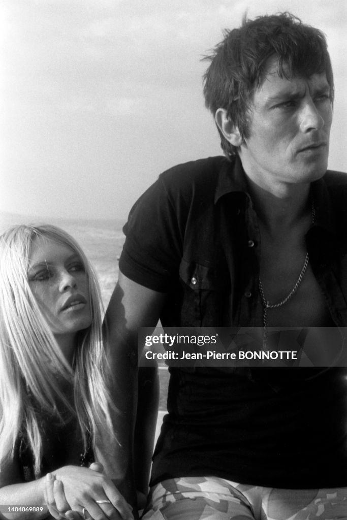 Alain Delon Et Brigitte Bardot En Bateau En Août 1968 Au Large De
