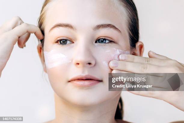 Young Nude Girl Models Imagens E Fotografias De Stock Getty Images