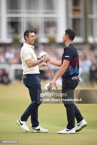 Rory Mcilroy Hands Photos and Premium High Res Pictures - Getty Images Rory Mcilroy Hands Photos and Premium High Res Pictures - Getty Images