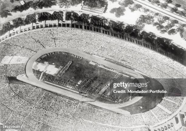 Los Angeles Coliseum Stadium Photos And Premium High Res Pictures