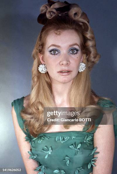 Lactrice Française Anna Gaël à Paris En 1970 News Photo Getty Images