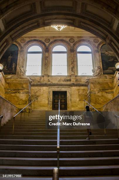 Stairs to second floor of Boston Public Library (1419917988) - 게티이미지뱅크