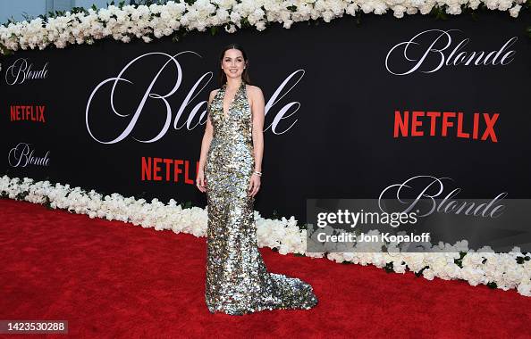 Ana De Armas Attends Los Angeles Premiere Of Netflixs New Film News