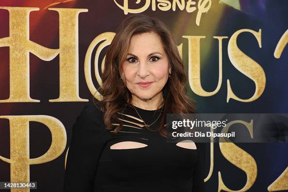 Kathy Najimy Attends Disneys Hocus Pocus 2 Premiere At Amc Lincoln