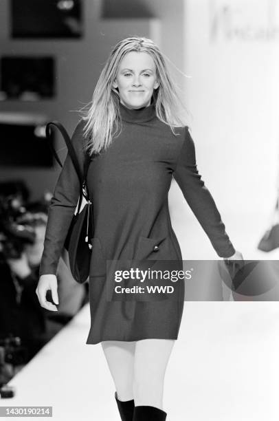 Photos Of Jenny Mccarthy Photos And Premium High Res Pictures Getty
