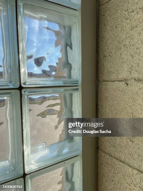 Cinder Block Wall Background Fotografías E Imágenes De Stock Getty Images