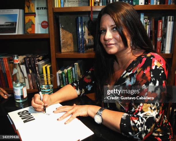 Mob Daughter The Mafia Sammy The Bull Photos And Premium High Res Pictures Getty Images