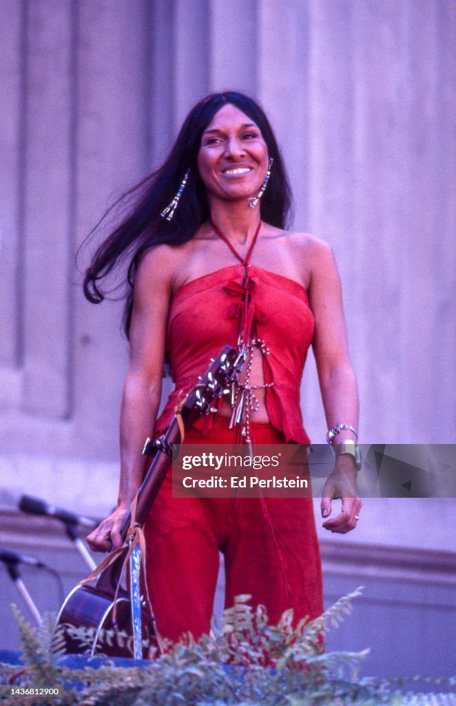 Buffy Sainte Marie Performs During The Bread And Roses Festival At The