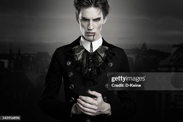 Vampire Imagens E Fotografias De Stock Getty Images