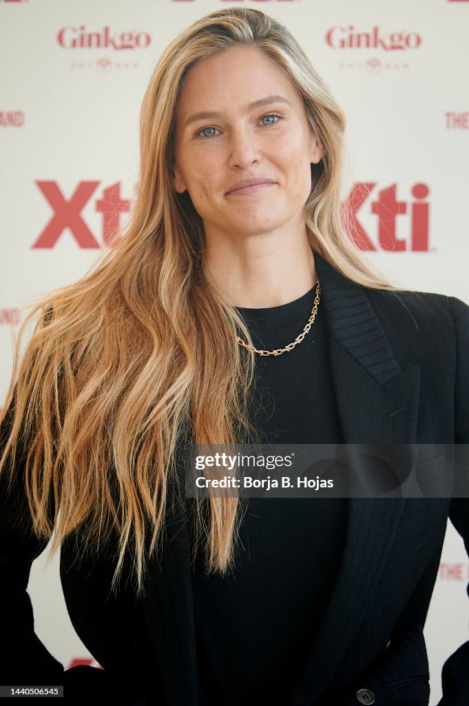 Israeli Model Bar Refaeli Becomes The New Xti Ambassador At Ginkgo