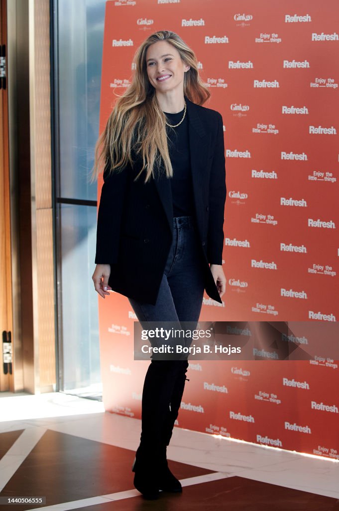 Israeli Model Bar Refaeli Becomes The New Xti Ambassador At Ginkgo
