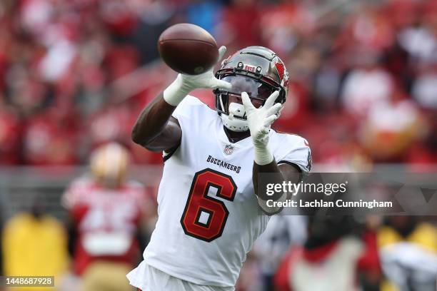 Julio Jones Buccaneers Photos And Premium High Res Pictures Getty Images